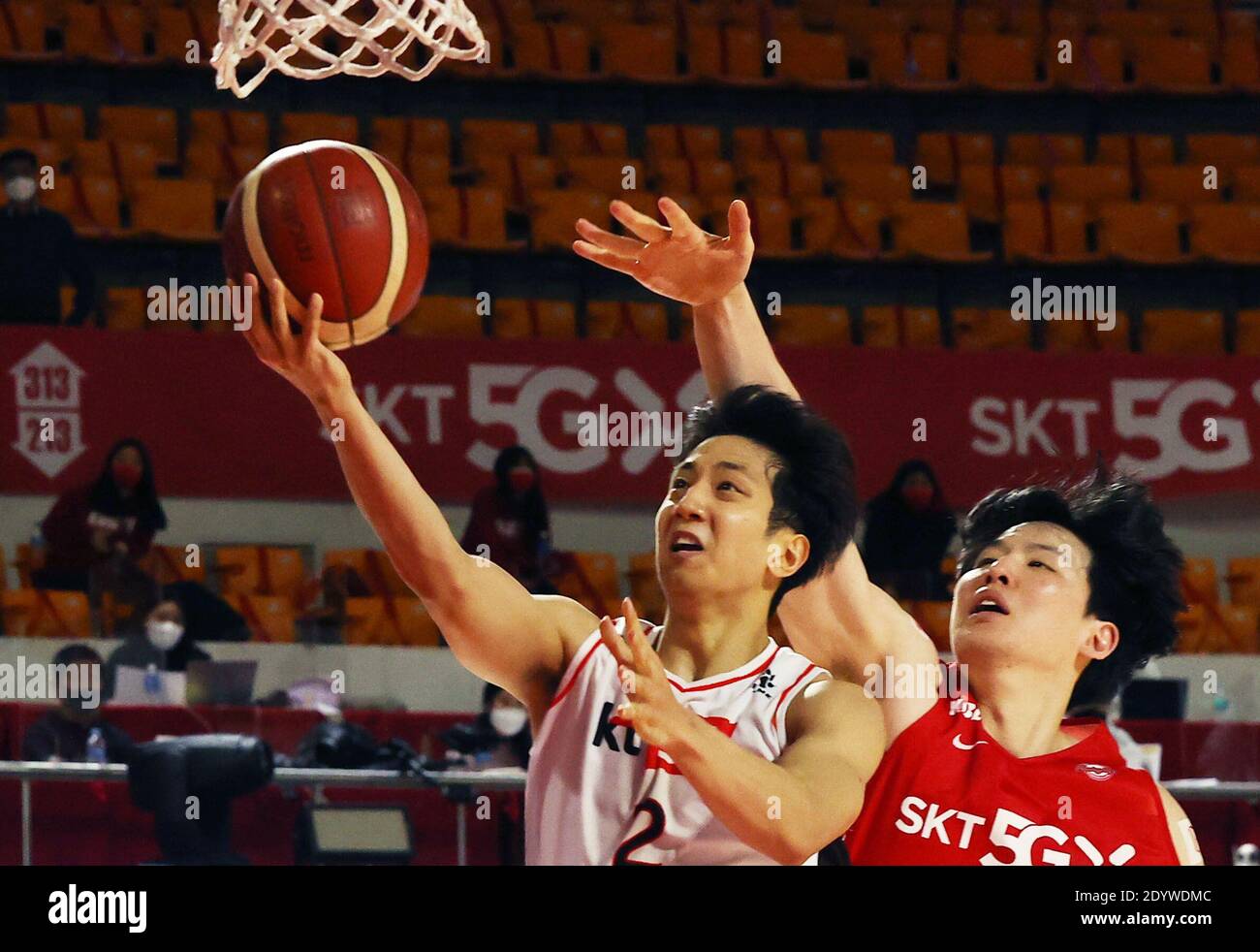 28 décembre 2020. Heo Hoon en action Busan KT Heo Hoon (L) de Sonicboom ...