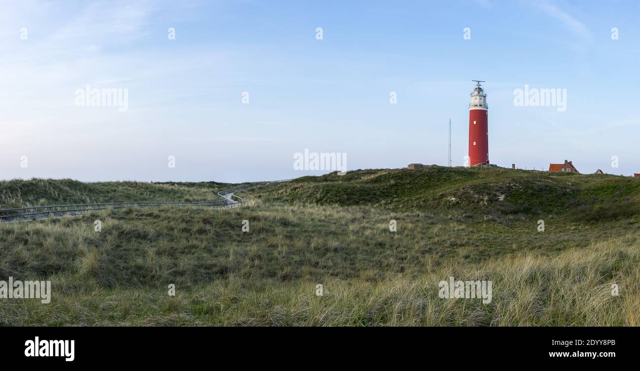 L'île de Texel - île des pays-Bas et phare avec dunes, mer et plage ...