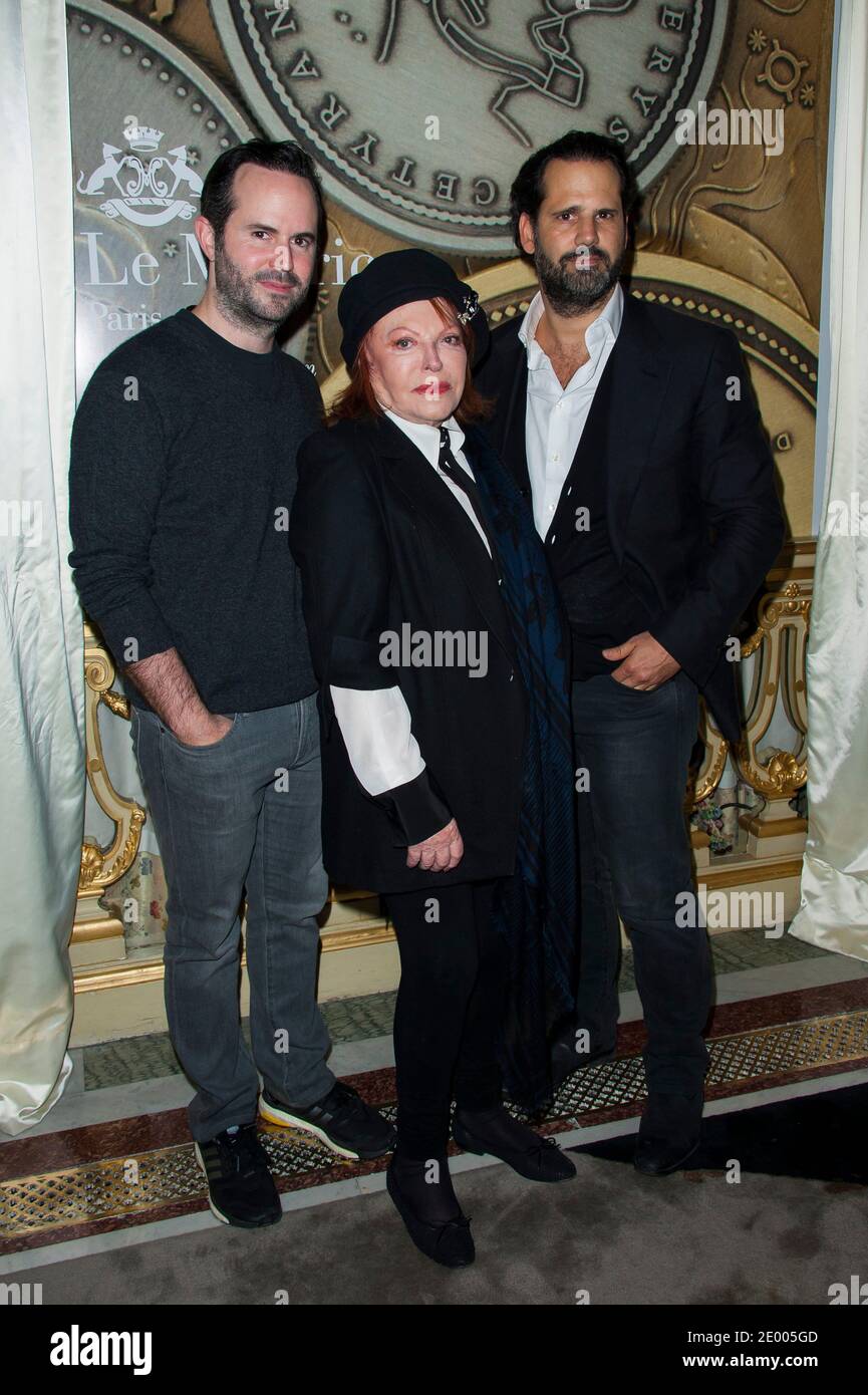Regine, Julien Drach et Aurélien Drach participant au 6ème Prix Meurice d'Art contemporain, qui ...