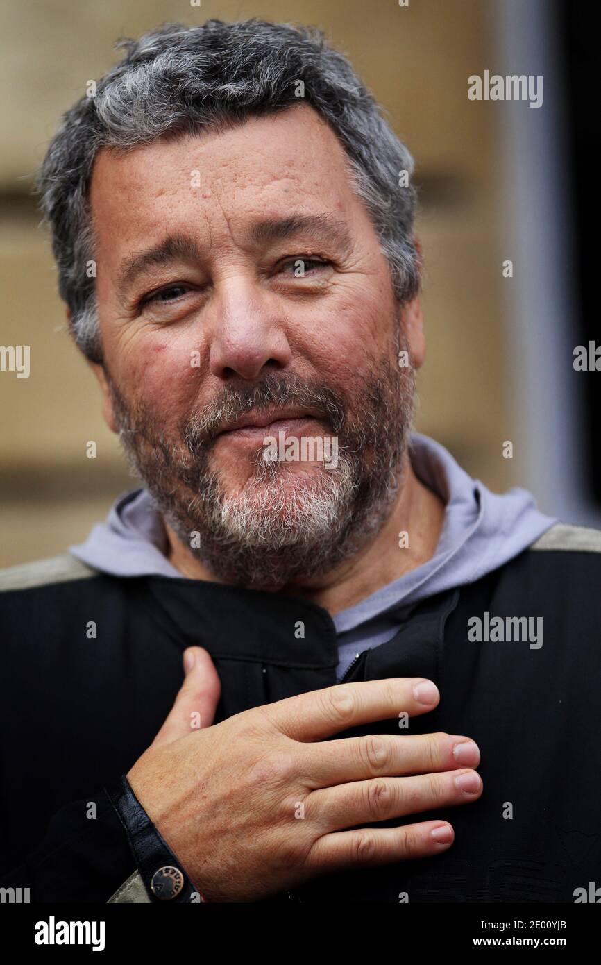 Le designer français Philippe Starck pose pour des photos après la ...