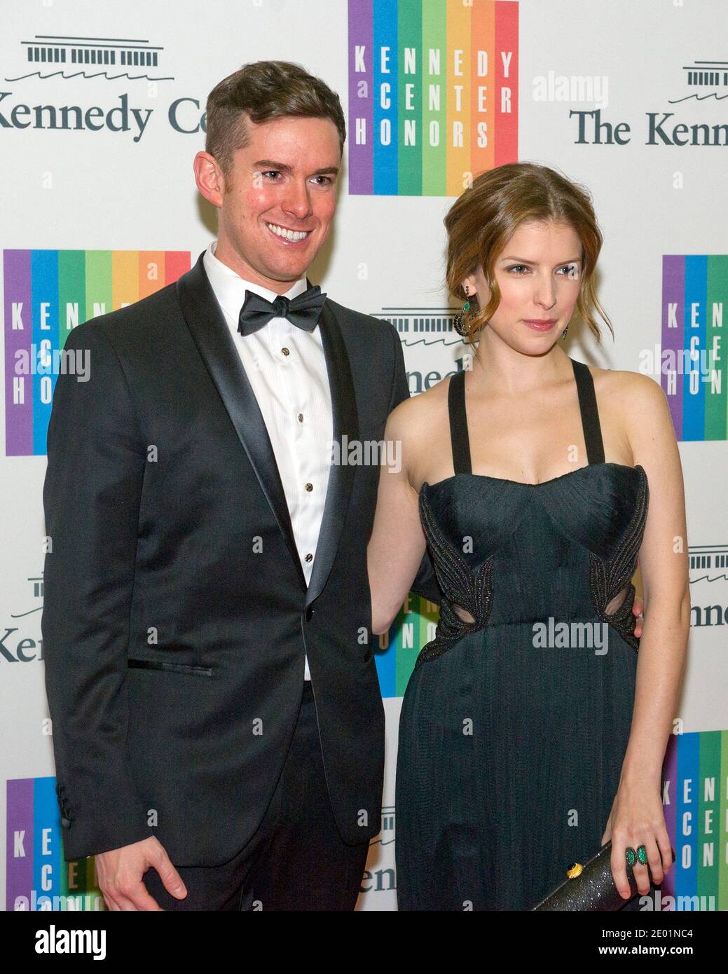 Anna Kendrick et Alexander Martinetti arrivent pour le dîner de l ...