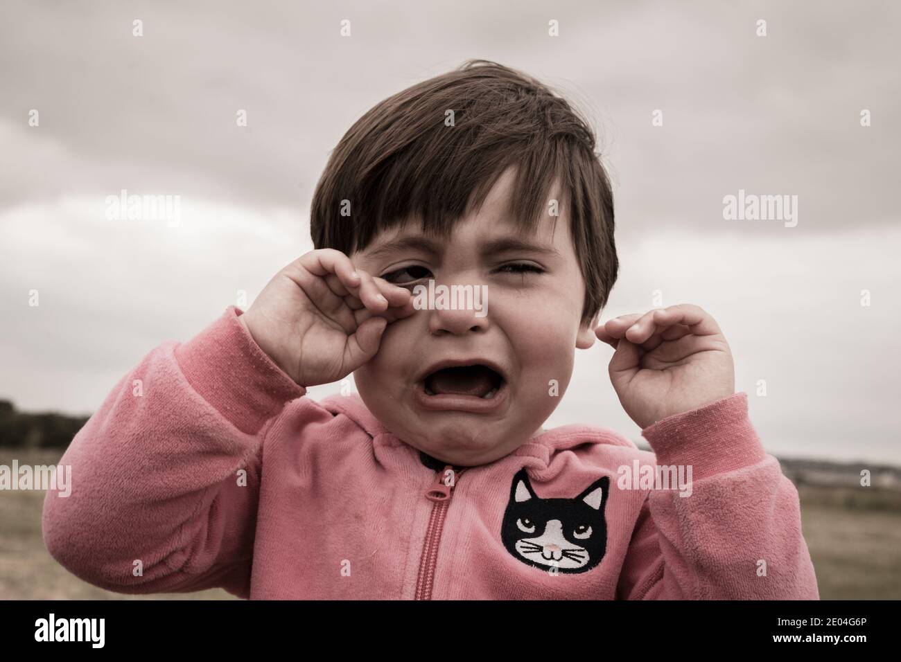 Enfants noir qui pleure Banque de photographies et d’images à haute ...