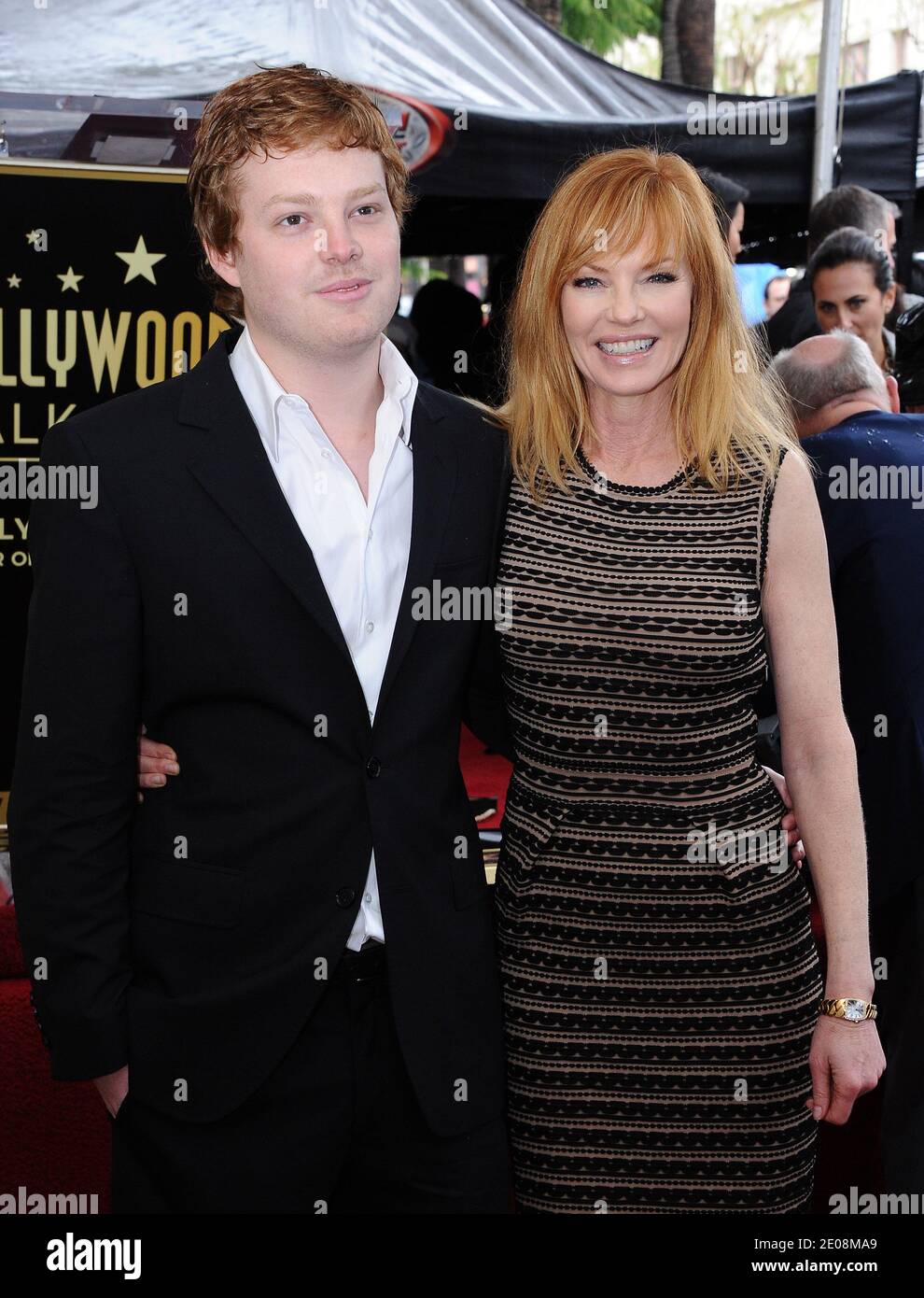 Hugh howard rosenberg and marg helgenberger Banque de photographies et ...