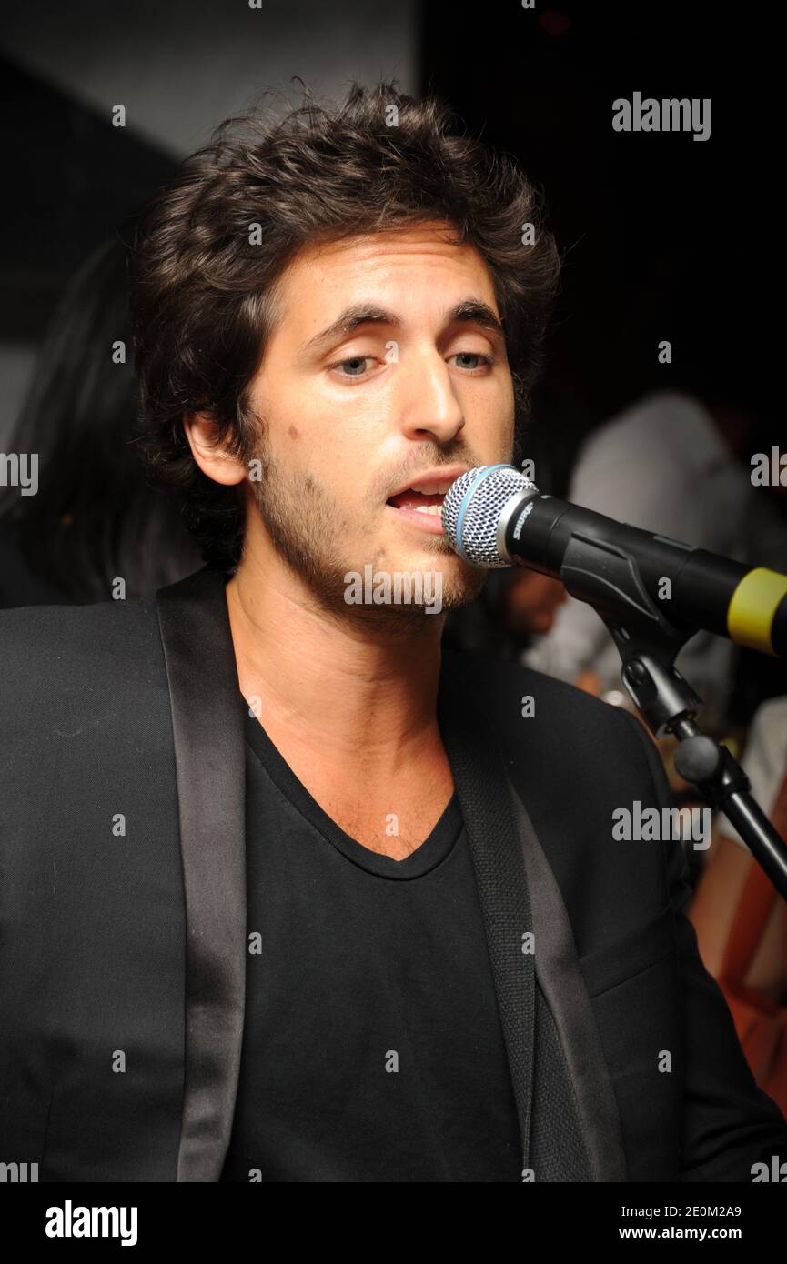 Mickael miro Banque de photographies et d’images à haute résolution - Alamy