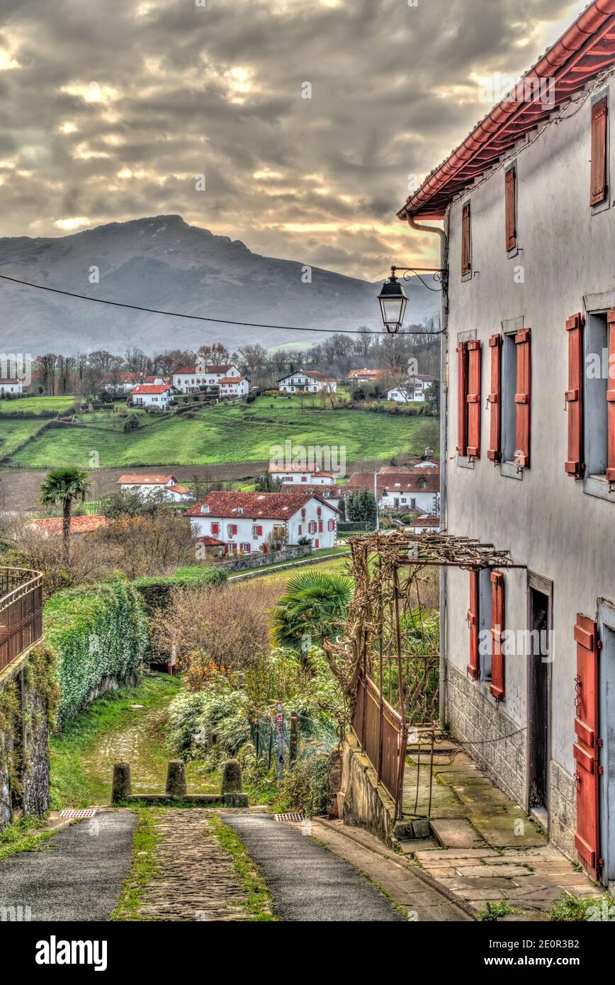 Croix de cimetiere pays basque Banque de photographies et d’images à ...