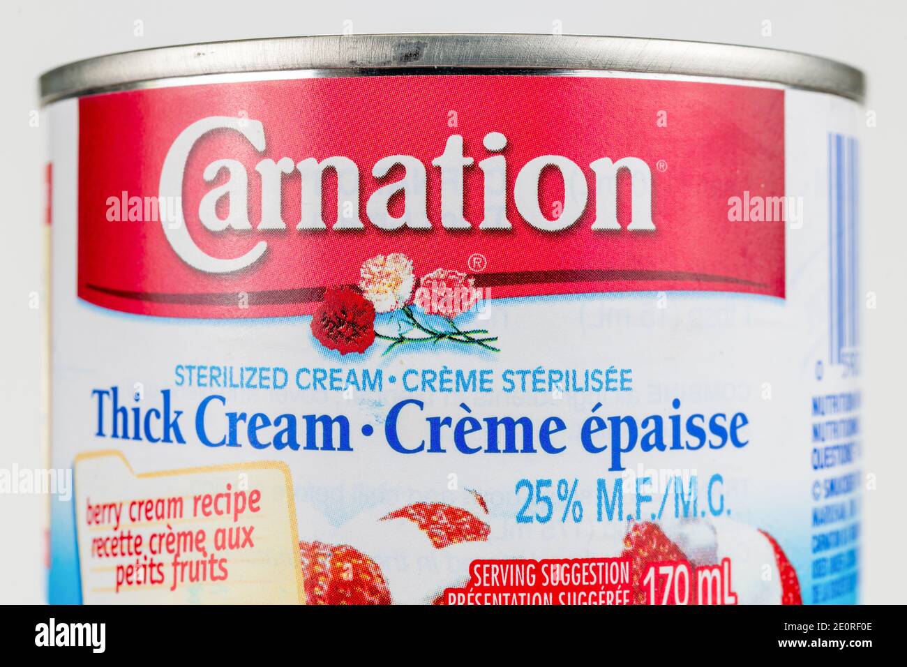 Dans cette illustration, l'étiquette d'une boîte de crème épaisse de ...