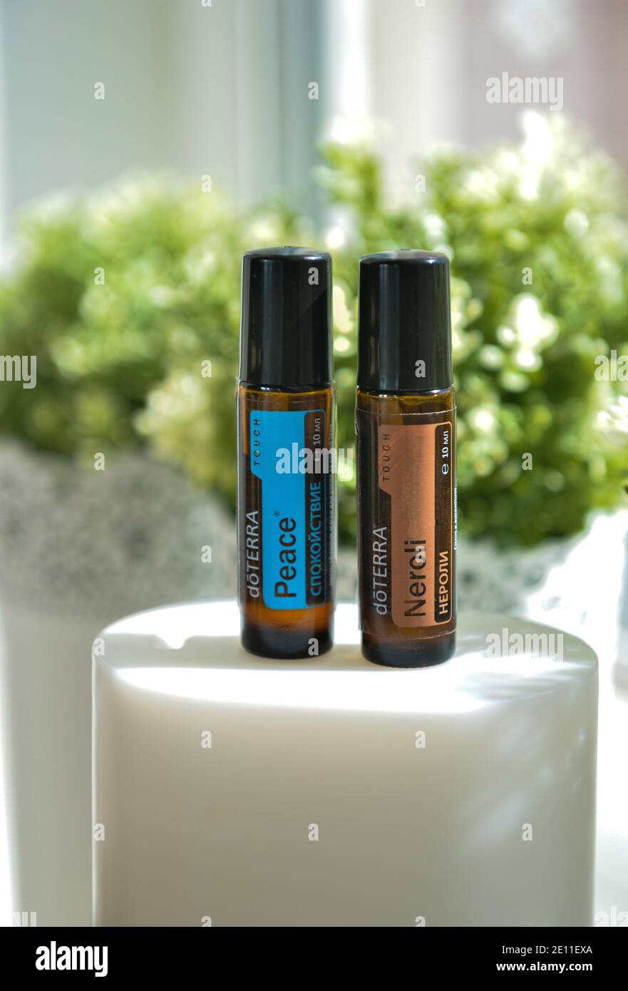 Huile de doterra lotus bleu Banque de photographies et d’images à haute ...