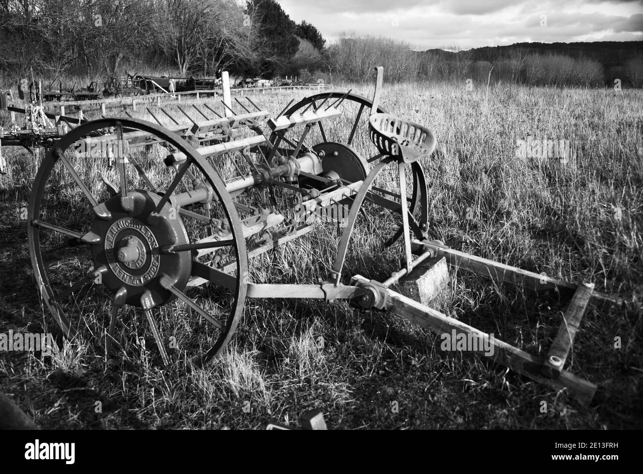 Anciennes machines agricoles nicholson Banque d'images noir et blanc ...