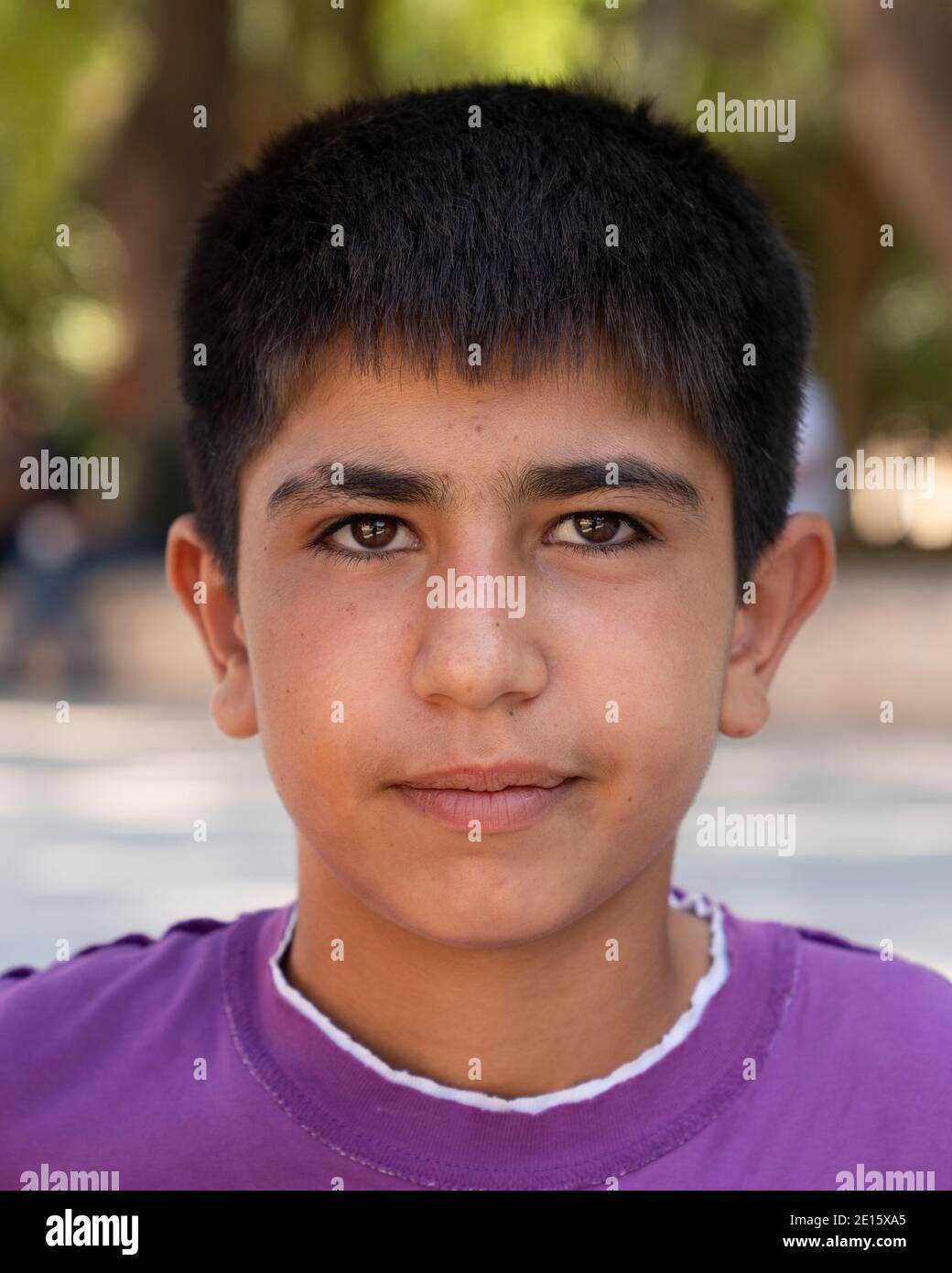 Turkish teen boy Banque de photographies et d’images à haute résolution ...