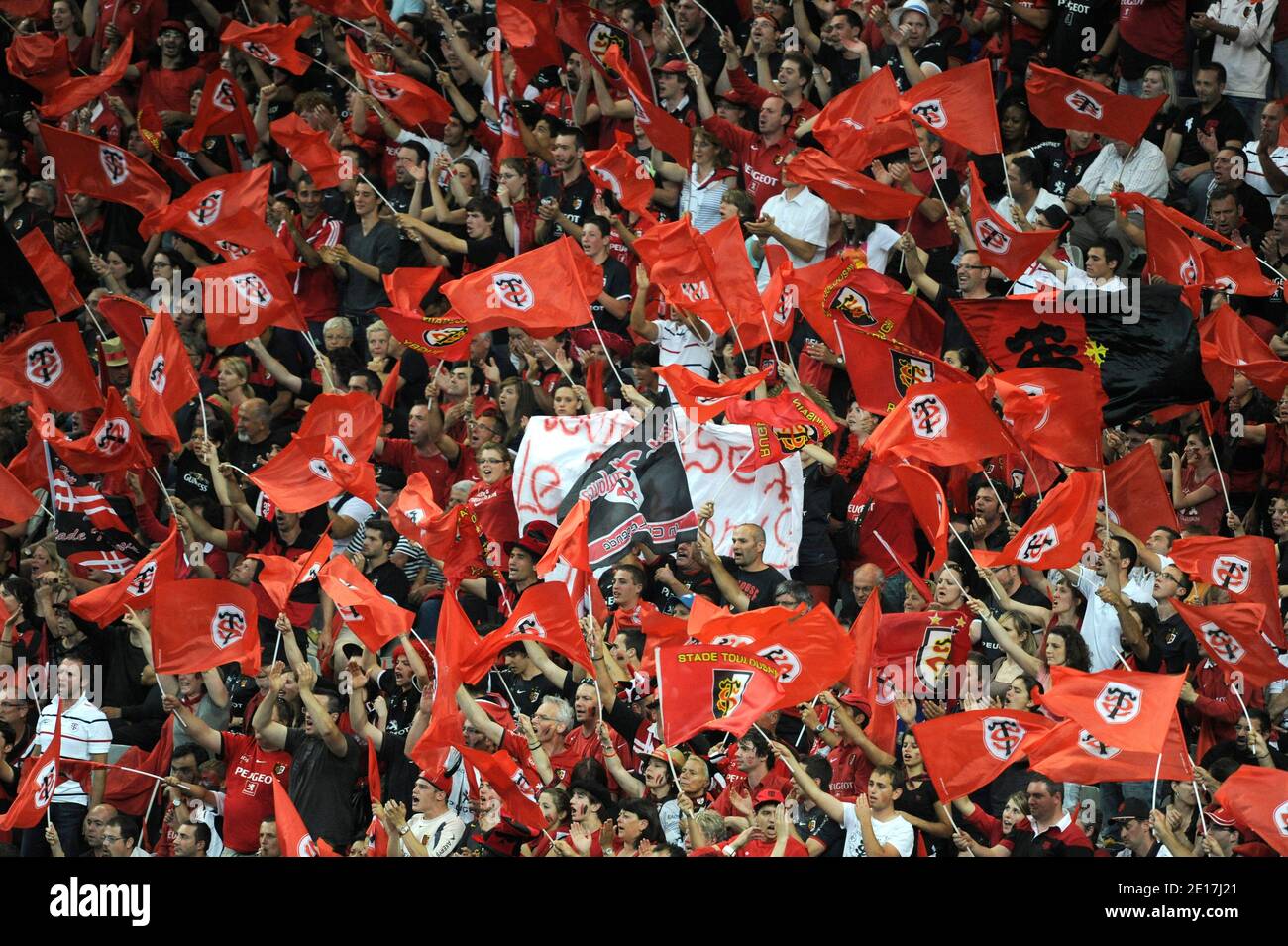 Les supporters de Toulouse lors du match de rugby Top 14 final français ...