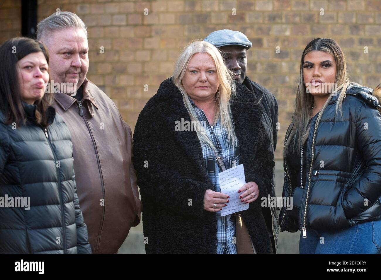 (De gauche à droite) la mère de Ben Gillham-Rice, Susanne Gillham, le ...