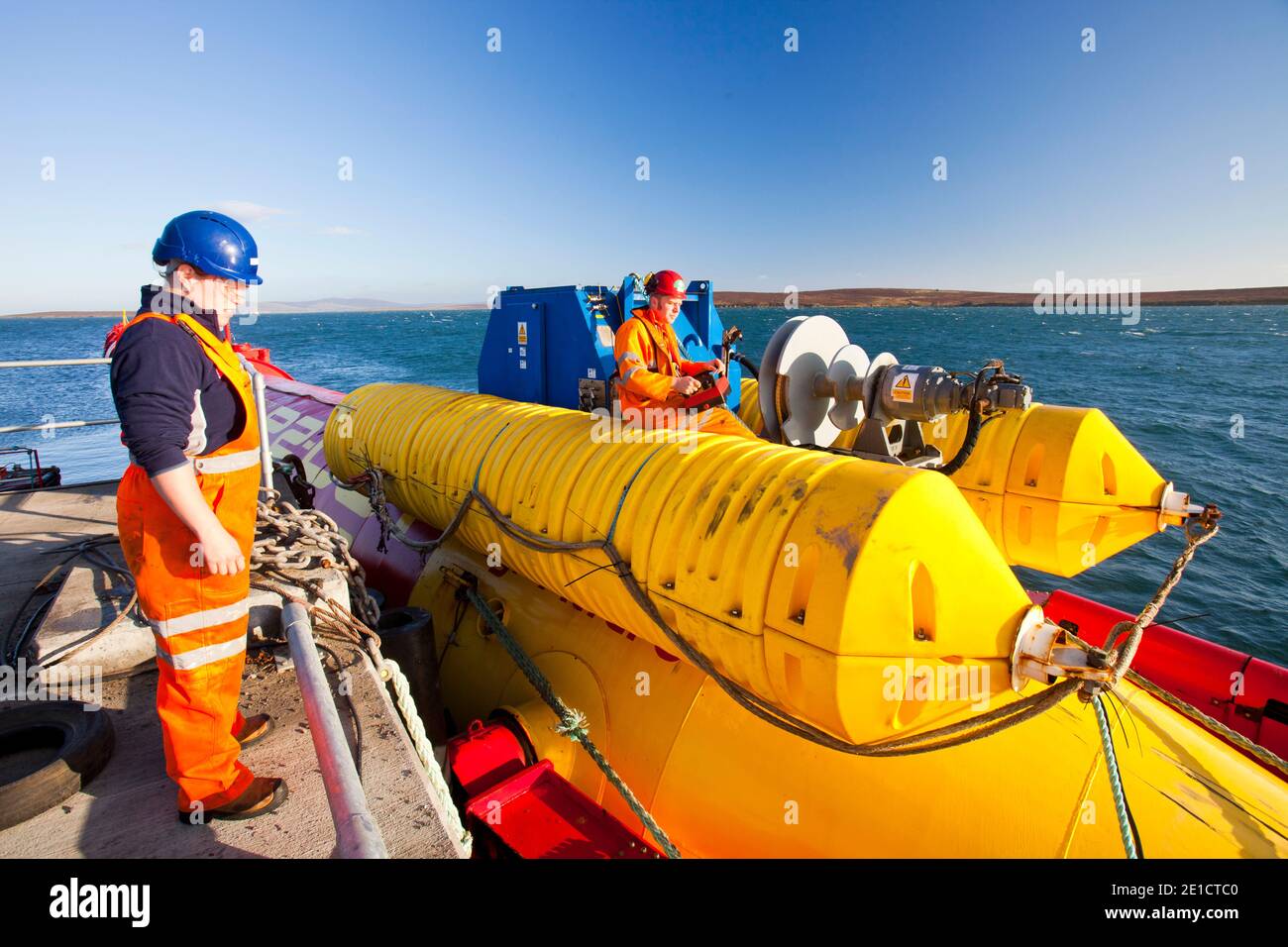 énergie des vagues de pelamis Banque de photographies et d’images à ...