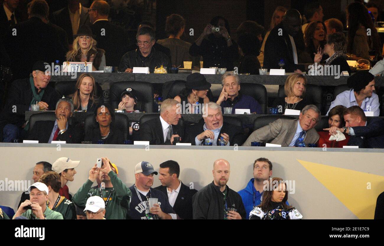 Catherine zeta jones and michael douglas Banque de photographies et d ...
