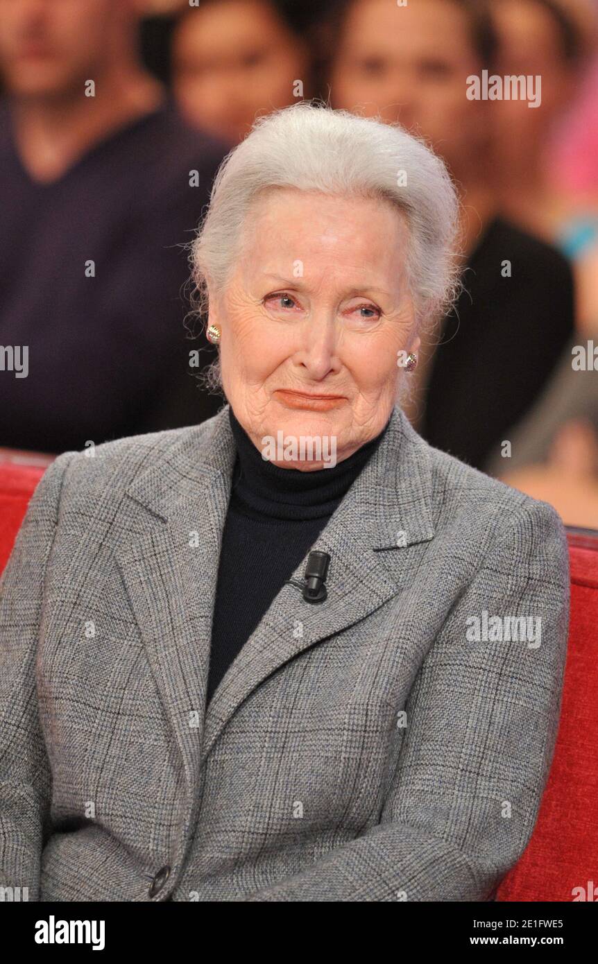 Helene Roussel, sœur de Michele Morgan, à l’enregistrement du vivre ...