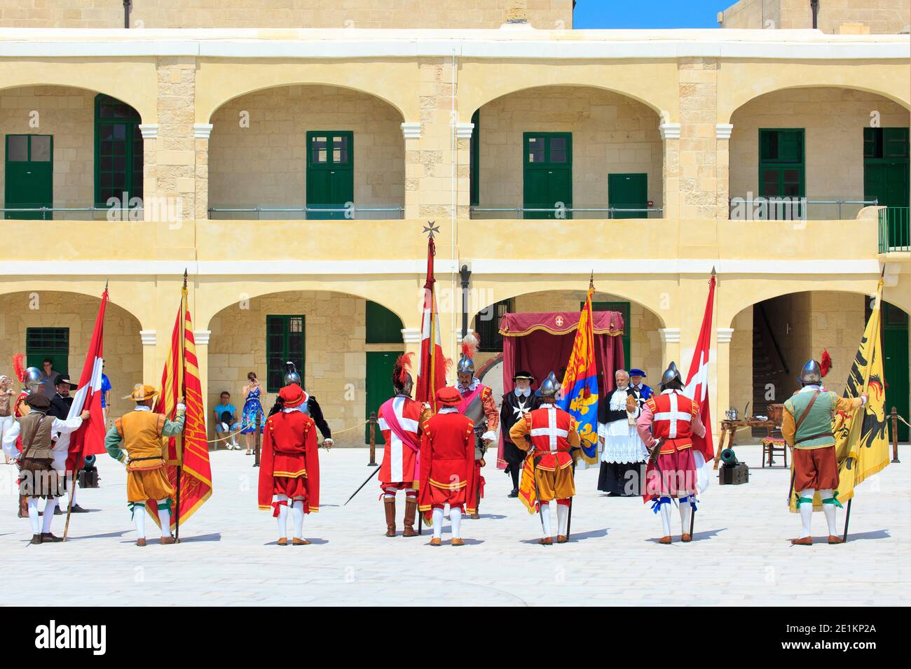 Knights of malta armor Banque de photographies et d’images à haute ...