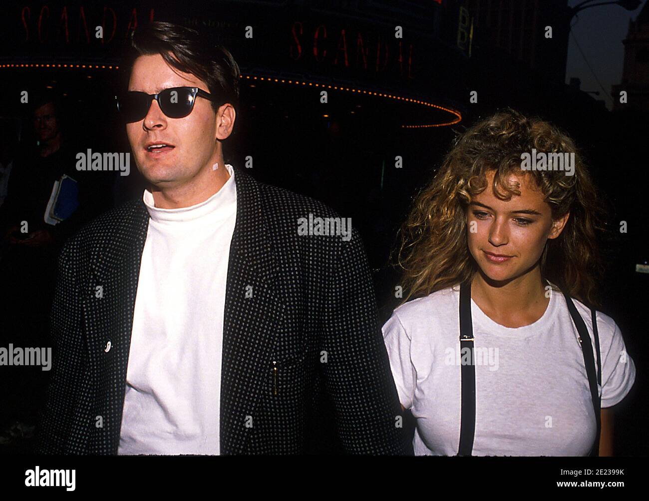 Charlie sheen 1989 Banque de photographies et d’images à haute ...