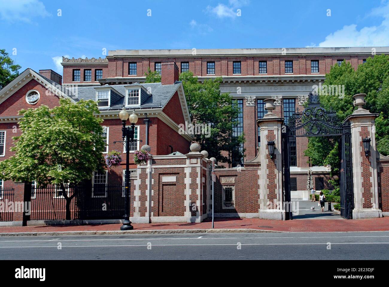 Harvard university campus view Banque de photographies et d’images à ...