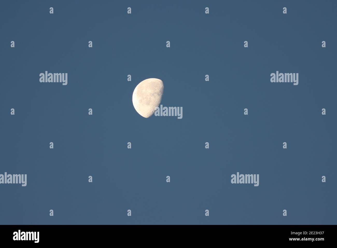 Les phases de la lune descendante Banque de photographies et d’images à ...