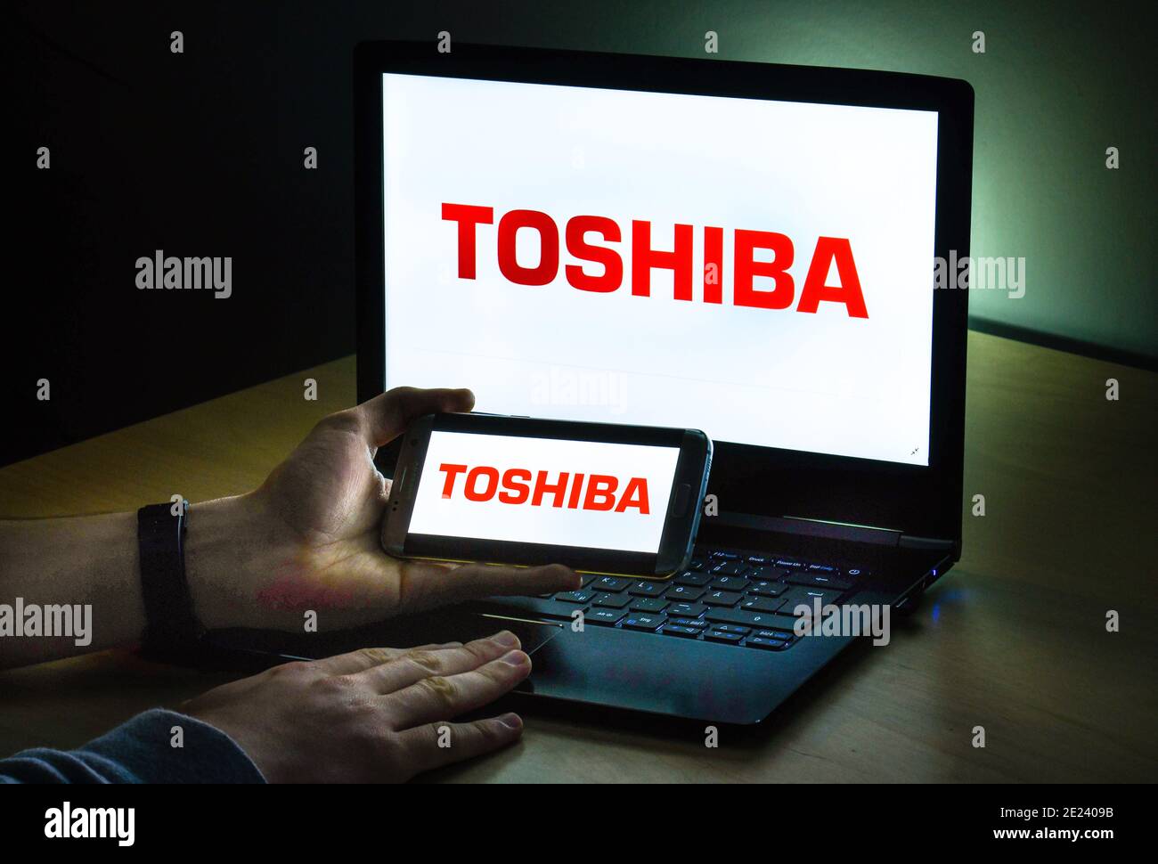 Toshiba logo Banque de photographies et d’images à haute résolution - Alamy