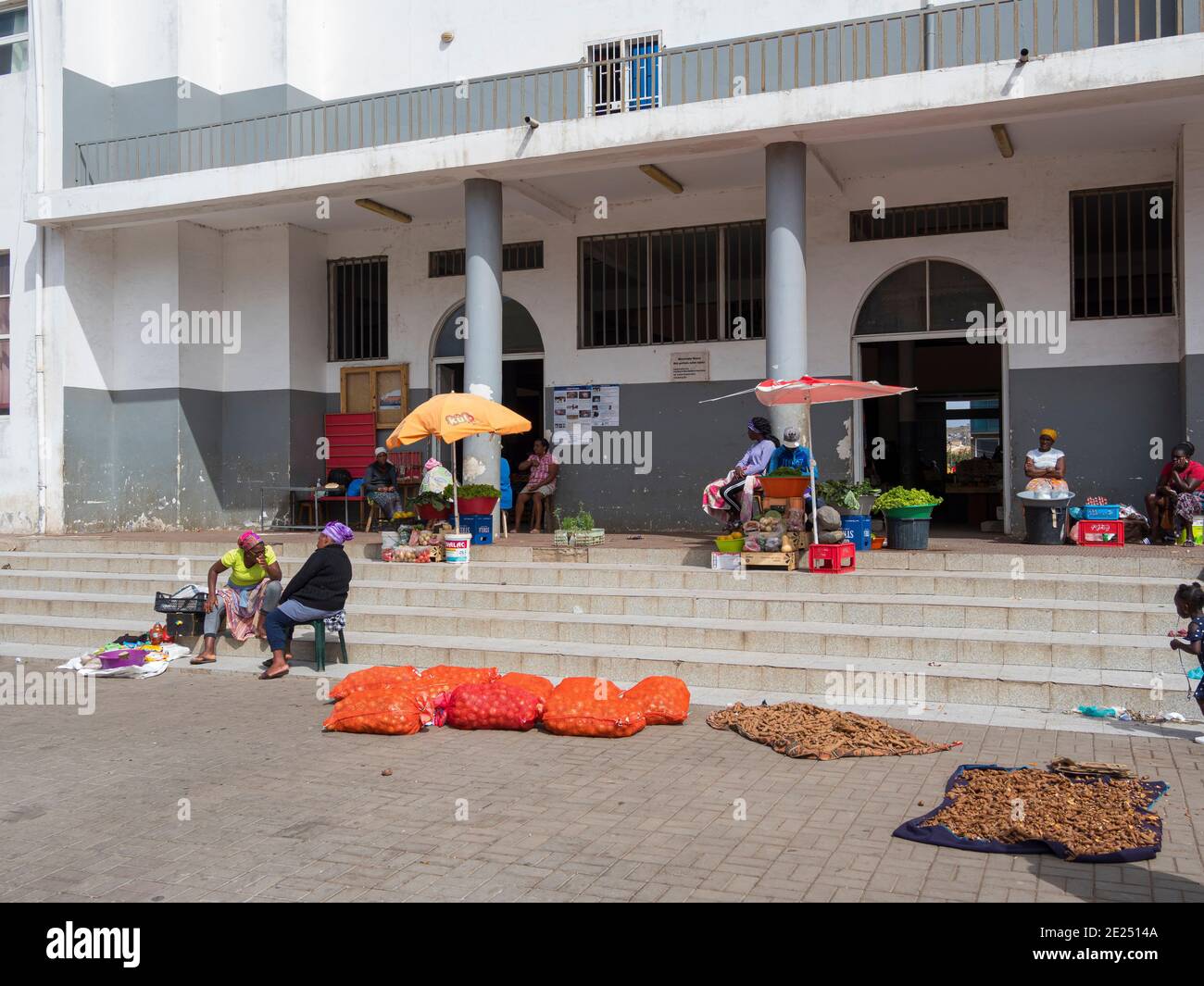 Le marché. Ville d'Assomada (Somada). Île de Santiago (Ilha de Santiago ...