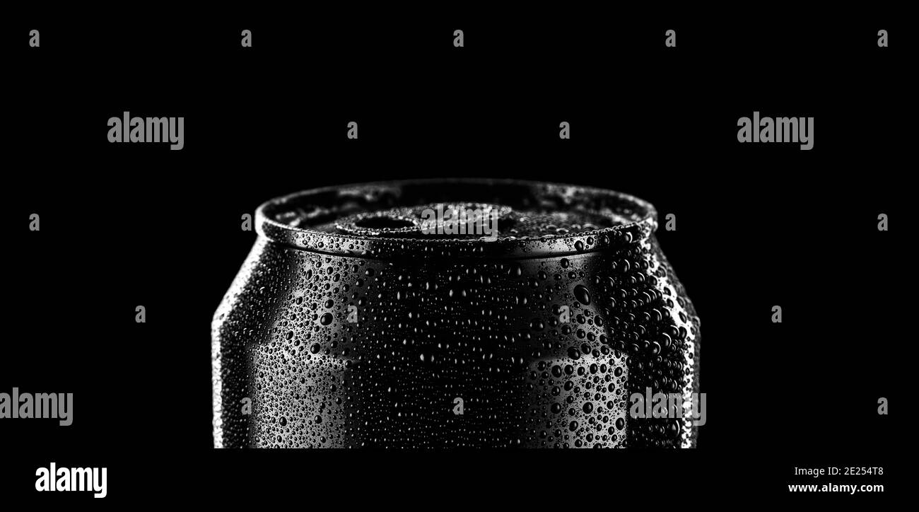 Canette en métal noir. Canette en aluminium noir de bière, limonade ou ...