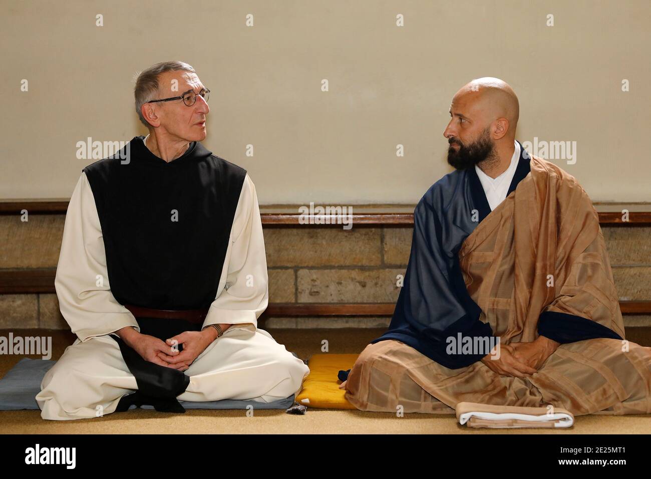 Moine trappiste Banque de photographies et d’images à haute résolution ...