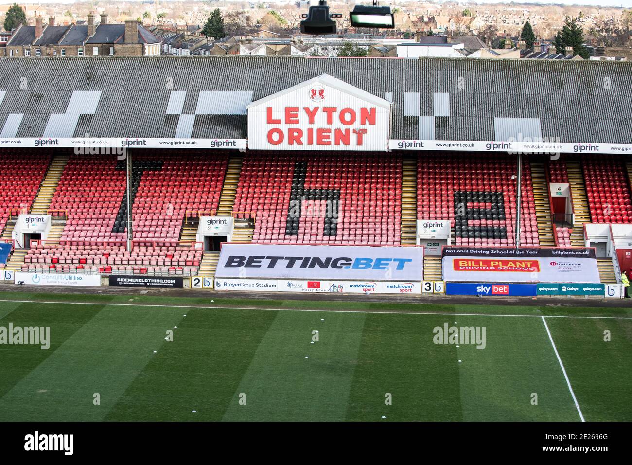 Leyton orient football club stadium Banque de photographies et d’images à haute résolution - Alamy
