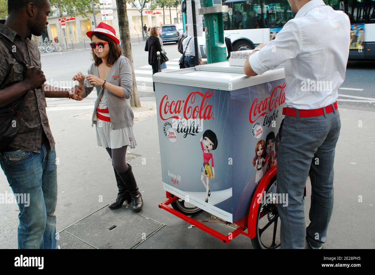 Coca cola bottles france Banque de photographies et d’images à haute ...