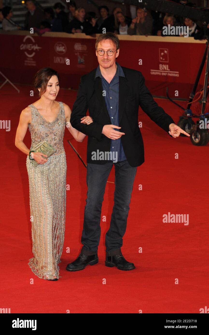 Michelle yeoh david thewlis lady Banque de photographies et d’images à ...