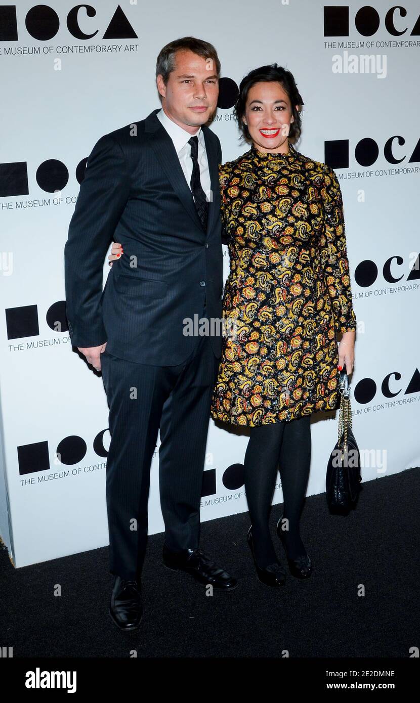 Shepard Fairey et Amanda Fairey participant au Gala annuel de la MOCA ...