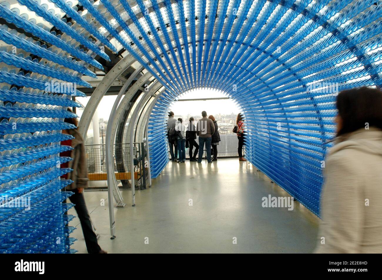 Vue partielle de l'installation de l'artiste irlandais Bryan McCormack ...
