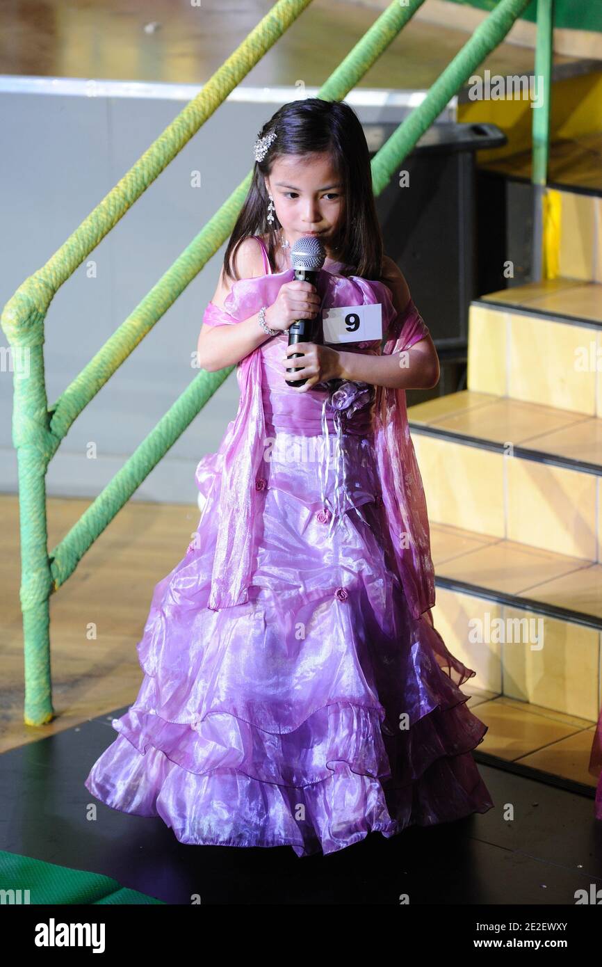 Mini miss france Banque de photographies et d’images à haute résolution ...