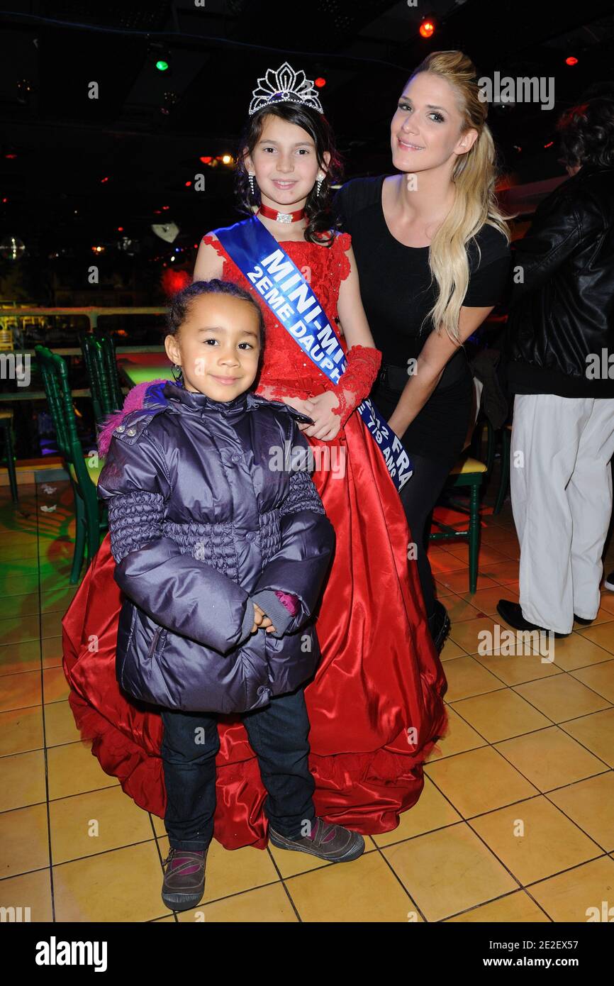 Mini miss france Banque de photographies et d’images à haute résolution ...