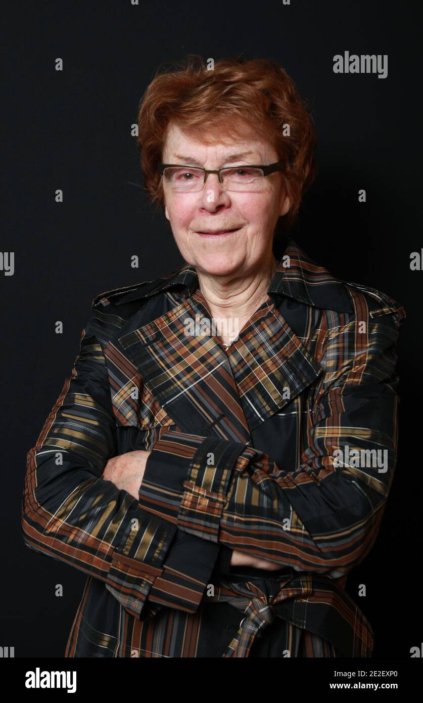 EXCLUSIF - Annick Alane pose pour notre photographe lors d'une séance ...