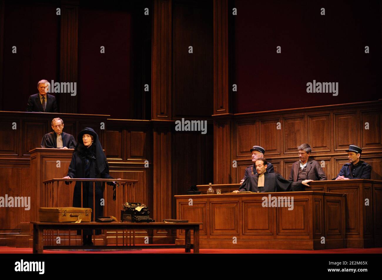 L'acteur français Philippe Caroit joue le personnage de Guillaume ...