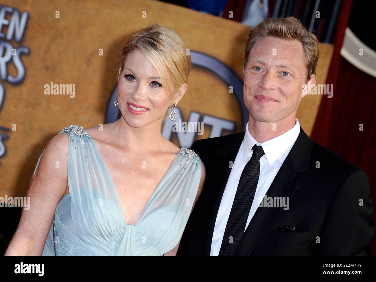 Christina applegate and husband martyn lenoble Banque de photographies ...