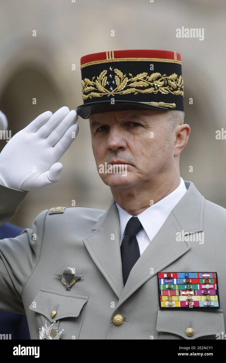 Le général Jean-Louis Georgelin, chef d'état-major de l'armée française ...