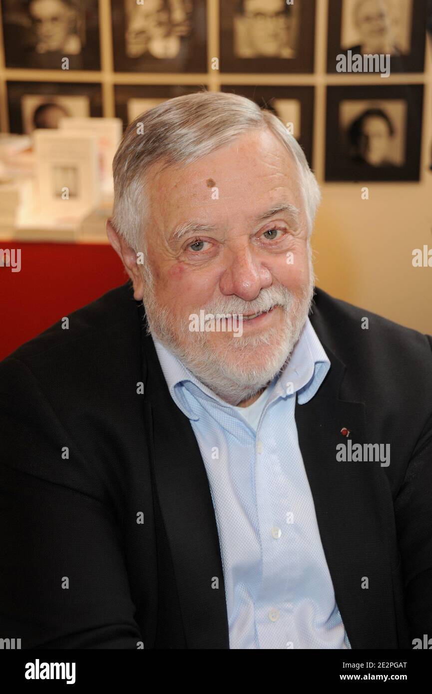 Yves coppens Banque de photographies et d’images à haute résolution - Alamy