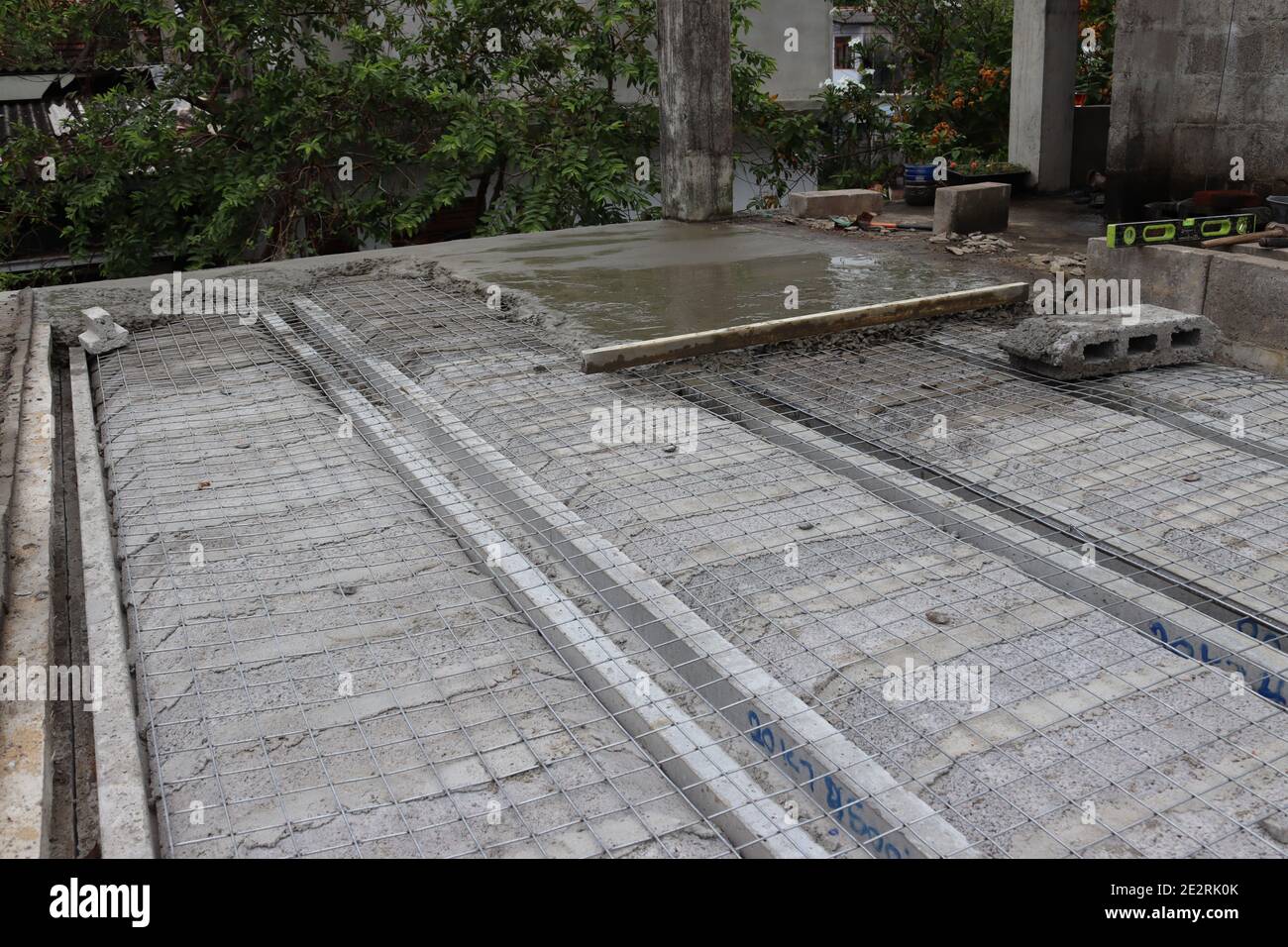 SBS, dalle à faisceau suspendu, système de dalle en béton précontraint ...