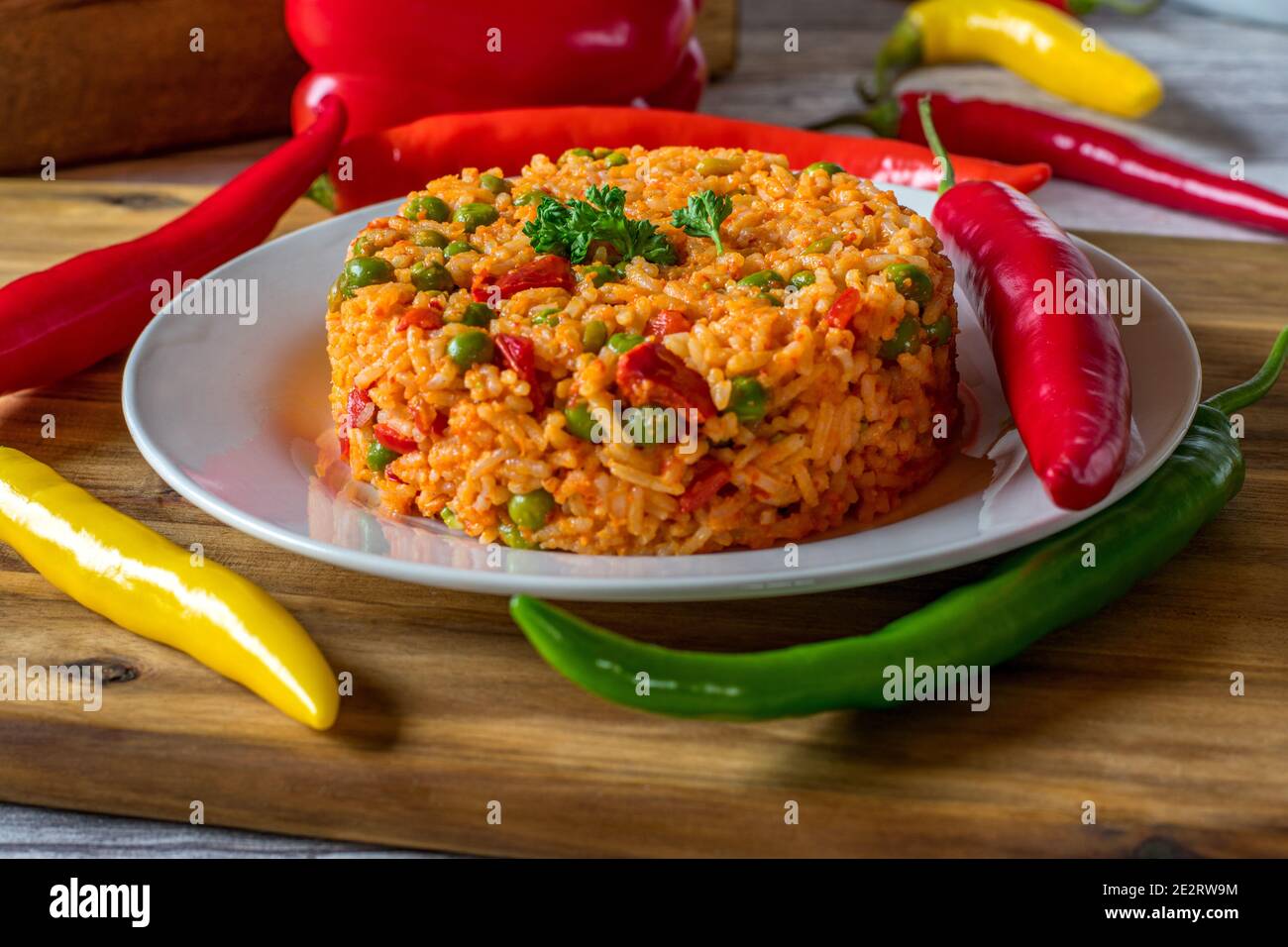 Riz djuvec épicé Banque de photographies et d’images à haute résolution ...