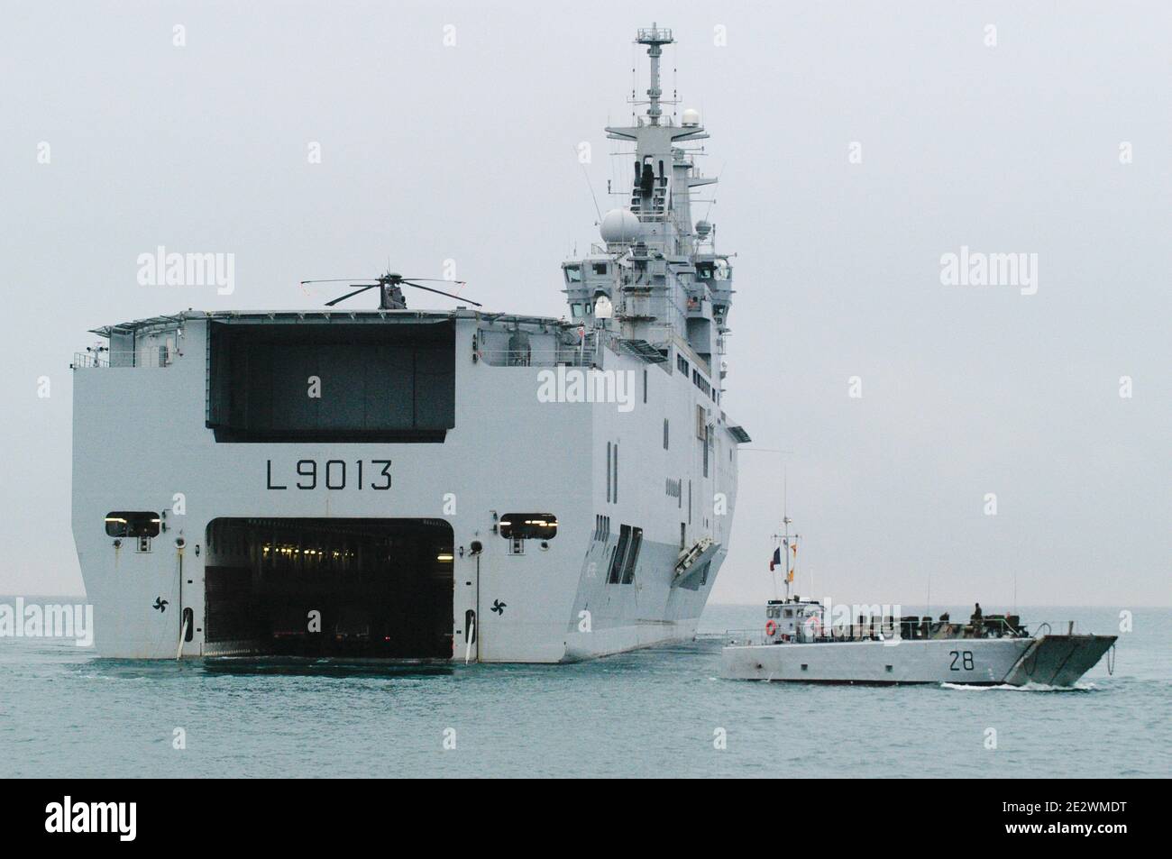 Porte avions fs mistral l9013 Banque de photographies et d’images à ...