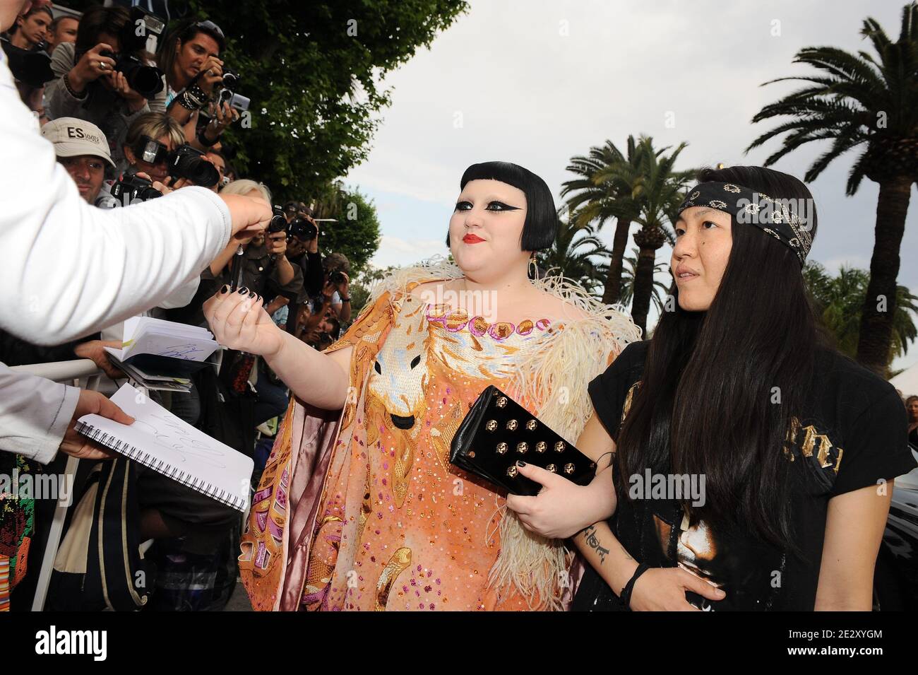 Beth Ditto et Kristin Ogata arrivent pour la projection de "l'extérieur ...