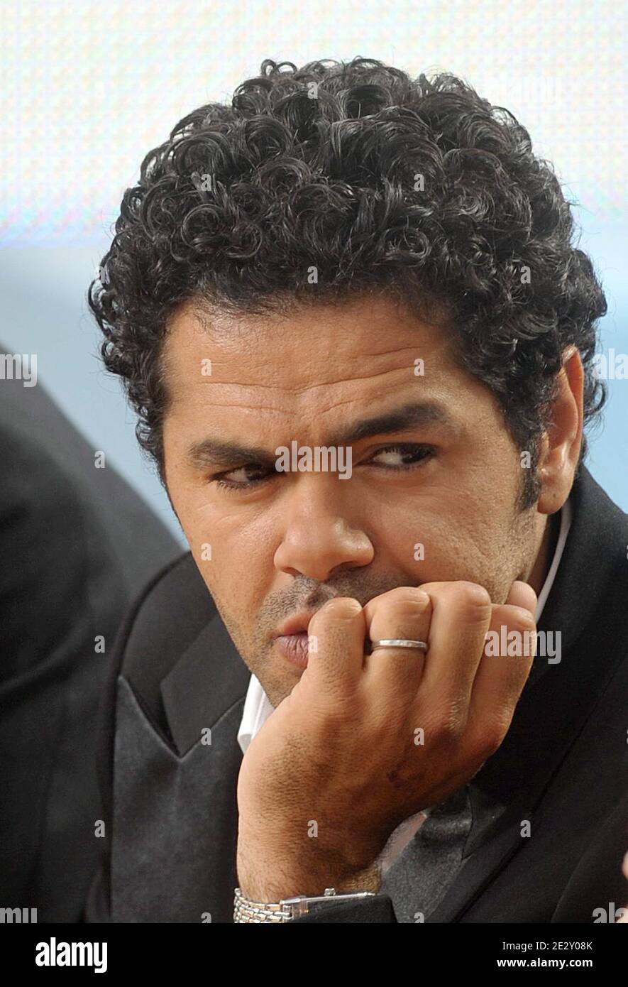 Jamel debbouze a la plage Banque de photographies et d’images à haute ... Jamel debbouze a la plage Banque de photographies et d’images à haute ...