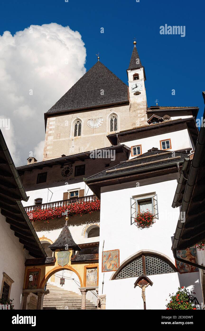Santuario di san romedio Banque de photographies et d’images à haute ...