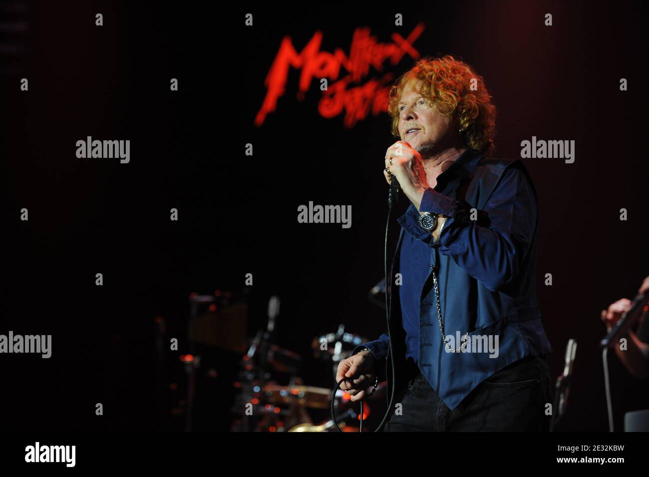 Simply red montreux Banque de photographies et d’images à haute ...