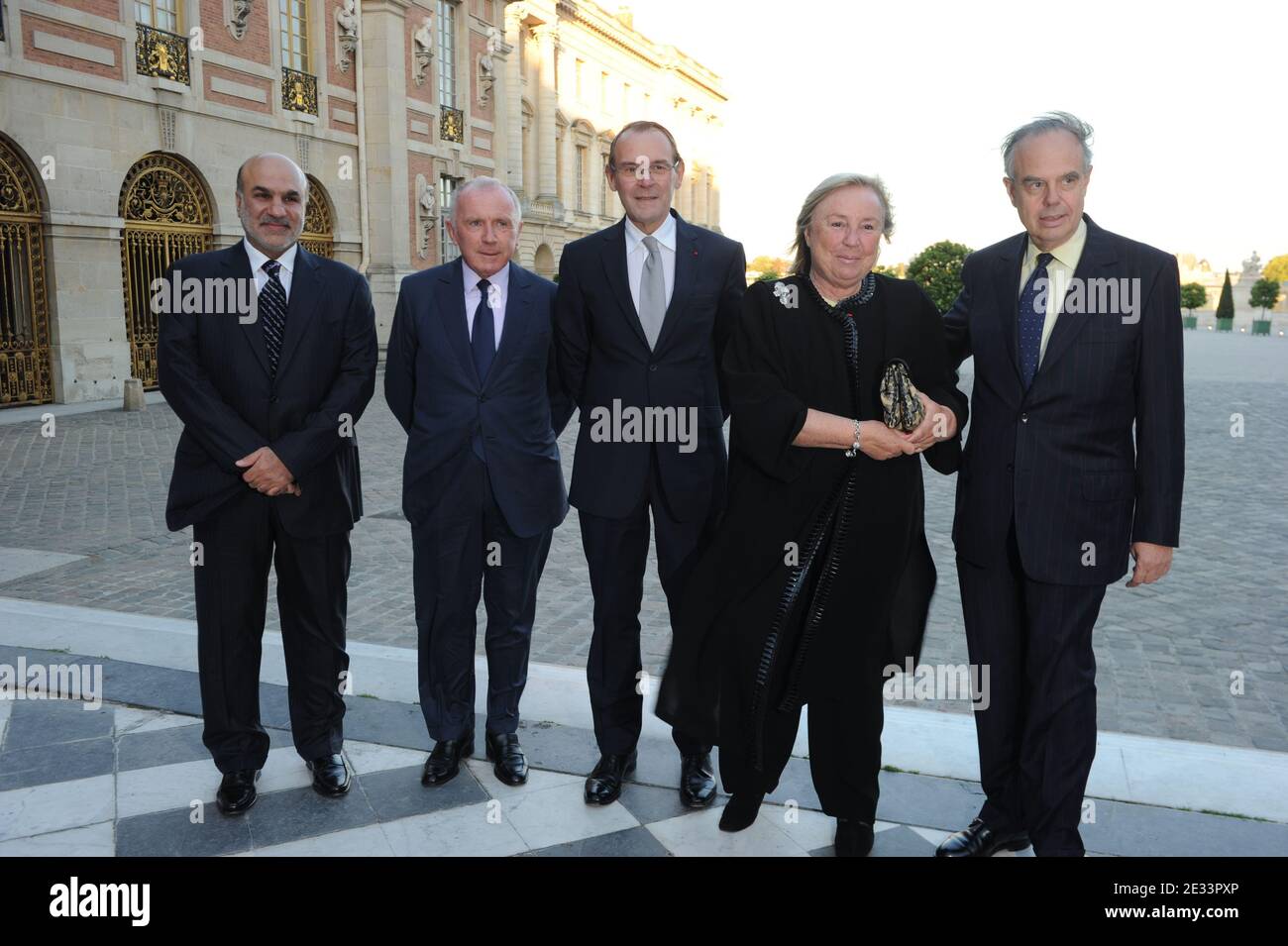 L-R : Abdullah Al Najjar, président de l'Autorité des musées du Qatar ...