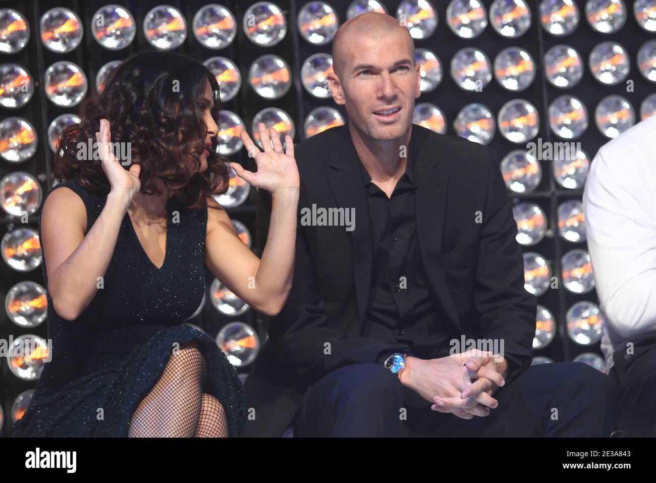 EXCLUSIF - Salma Hayek et Zinedine Zidane apparaissant sur le programme ...