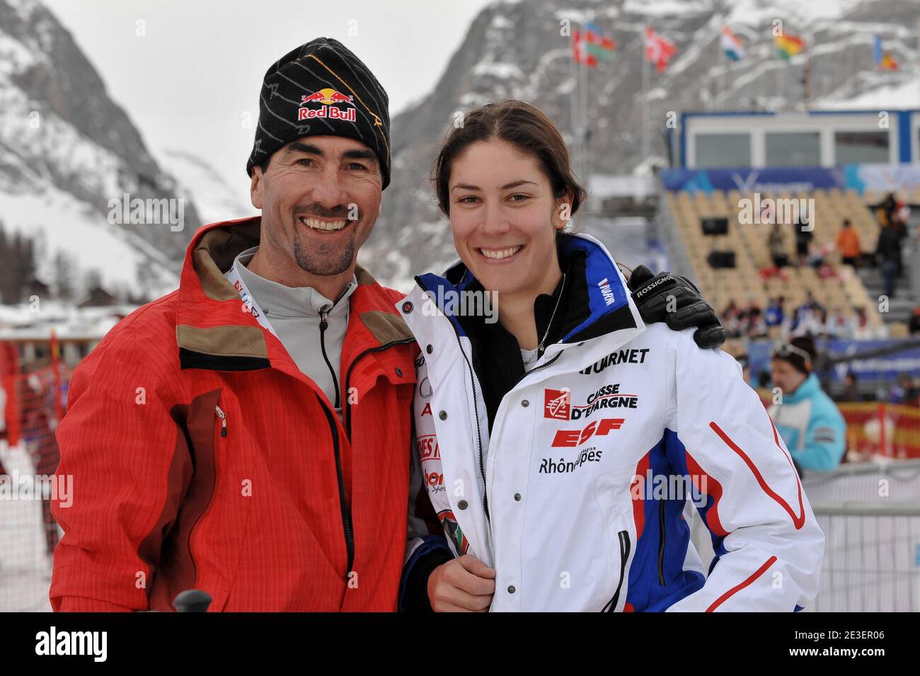 Sandrine Aubert en France avec Luc Alphand lors de la session de ...