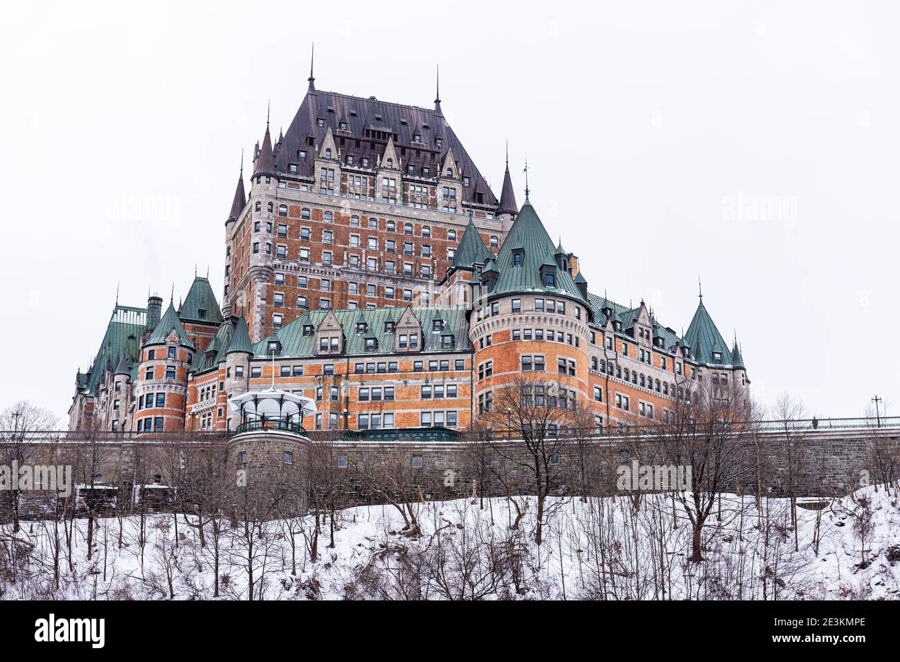 Le chateau frontenac neige Banque de photographies et d’images à haute ...