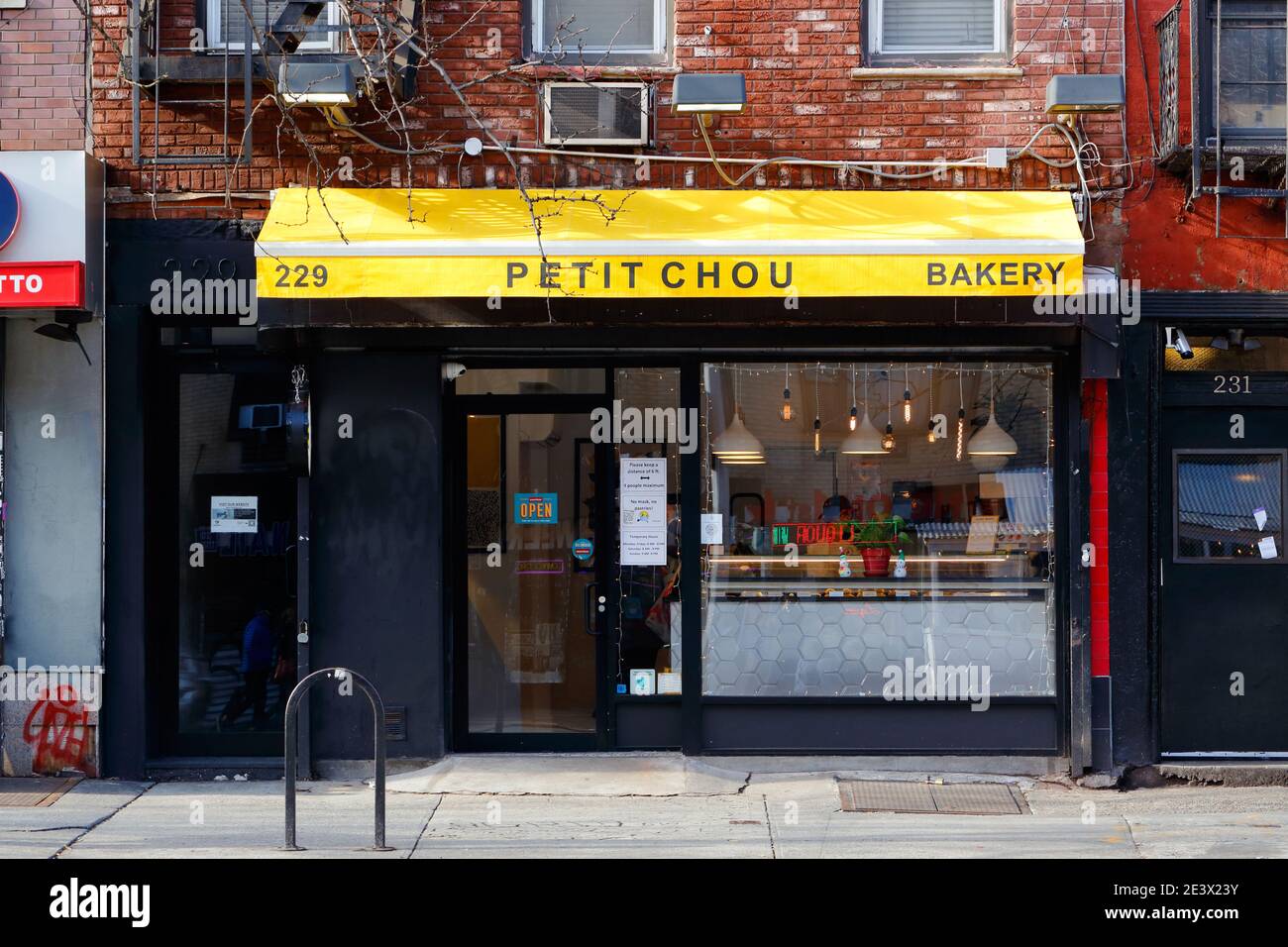 Petite chou Banque de photographies et d’images à haute résolution - Alamy